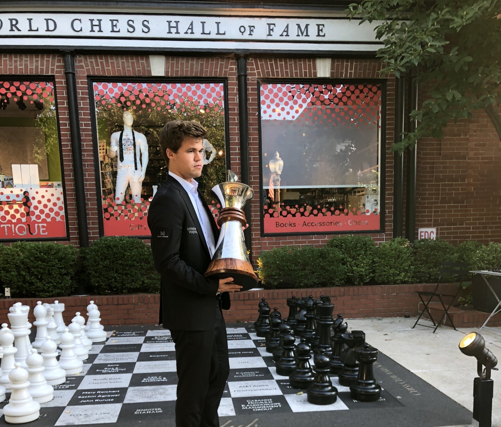 Team Liquid contrata lenda do xadrez Magnus Carlsen